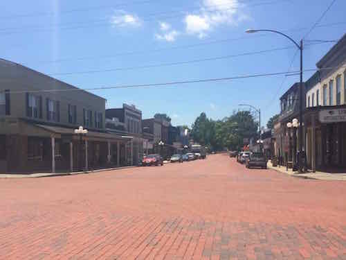 Illinois Day Trip: Greenville, Pocahontas, & LebanonUrbanReview | ST LOUIS